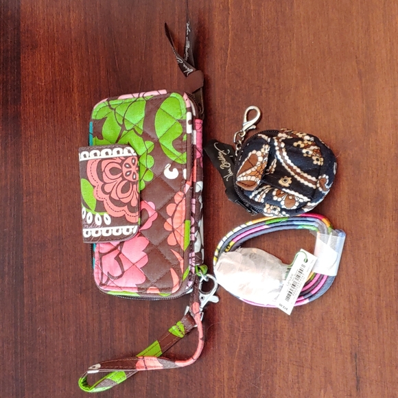 Vera Bradley | Accessories | Vera Id Wallet Wristlet Landyard And Purse ...